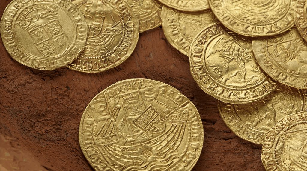 Couple Stunned as Tudor-Era Treasure Surfaces Beneath Their Backyard ...